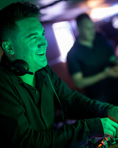 Sick Notes | Record Label | Club Night – Pump Techno | Groove House